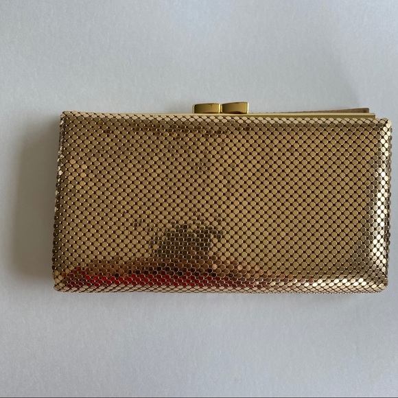 Whiting & Davis | Bags | Whiting Davis Vintage Gold Mesh Wallet Clutch ...